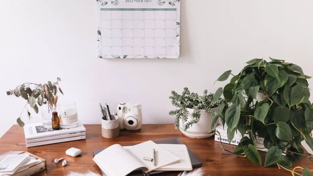 Feng Shui Office Desk - Choosing the Best Location - Easy Feng Shui